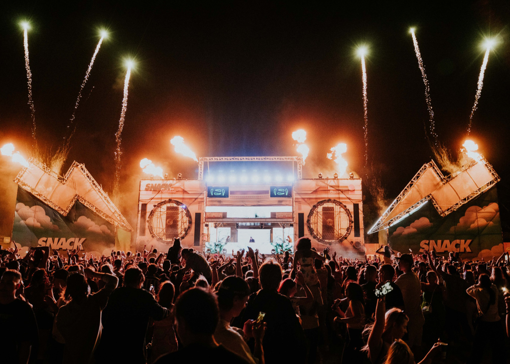 What's Poppin' this NYE - Streamline Entertainment