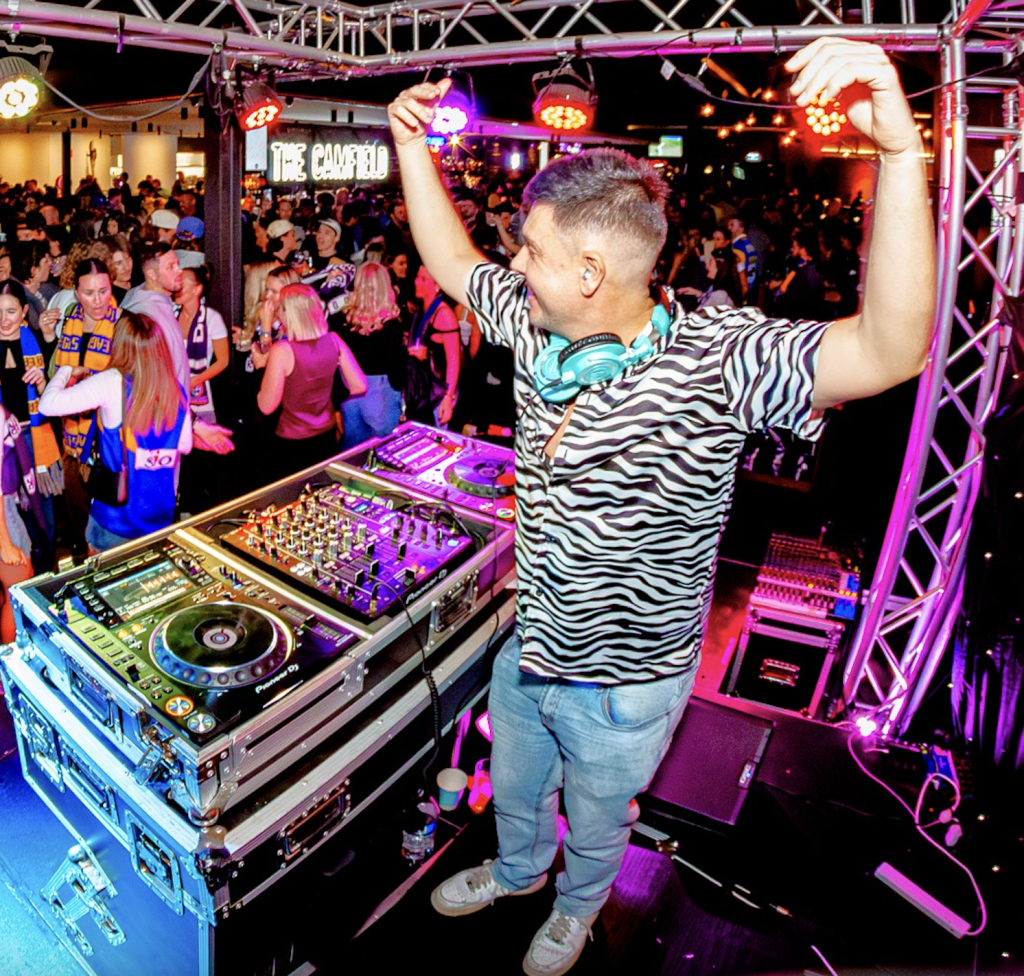 Mark Hawkins - Perth DJ - Streamline Entertainment