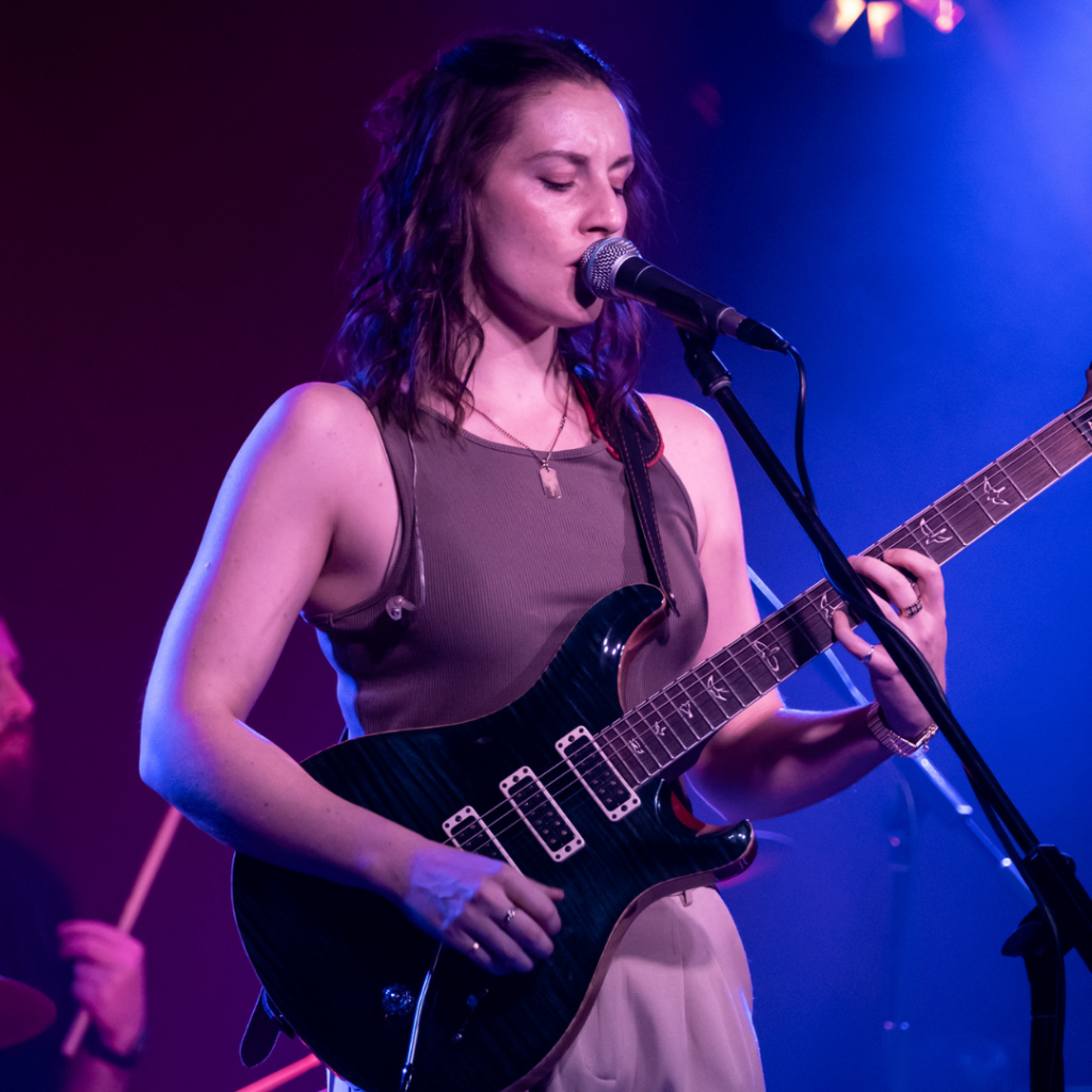 Gina Bella - Perth Acoustic Artist - Streamline Entertainment